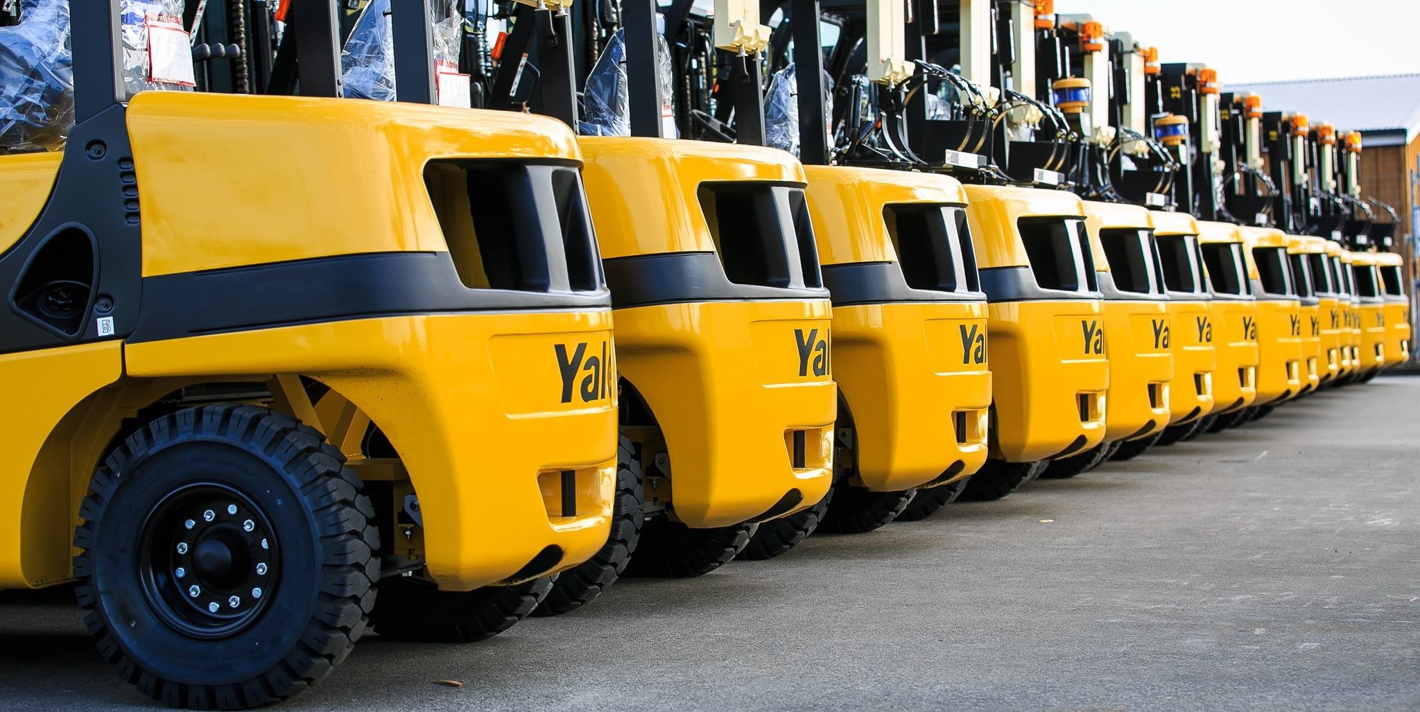 Yale Forklift Battery Trends: Why B2B Operators Are Switching to ...